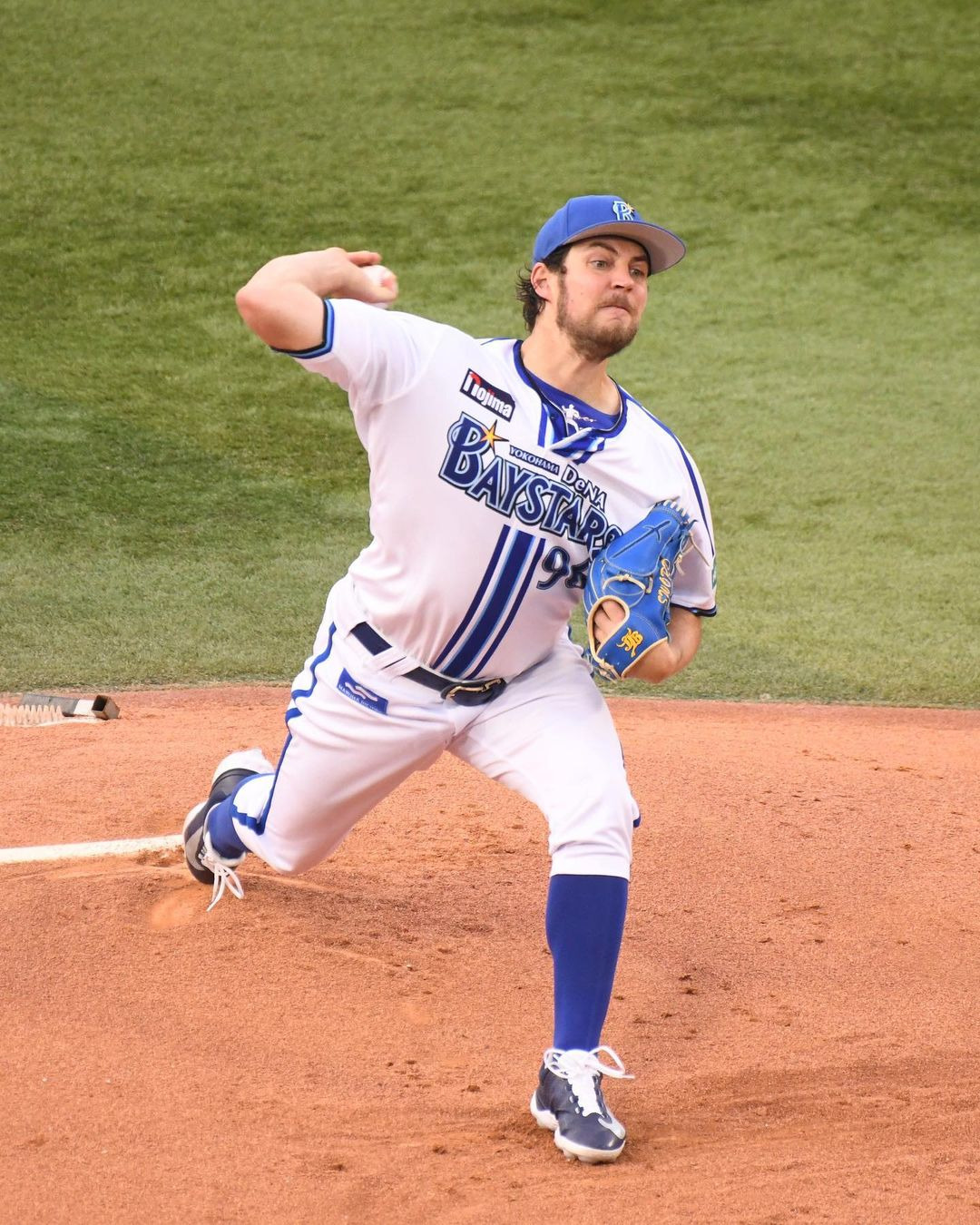 横浜DeNAベイスターズ #96 T.バウアー（ﾄﾚﾊﾞｰ ﾊﾞｳｱｰ）の使用ギア -2023-